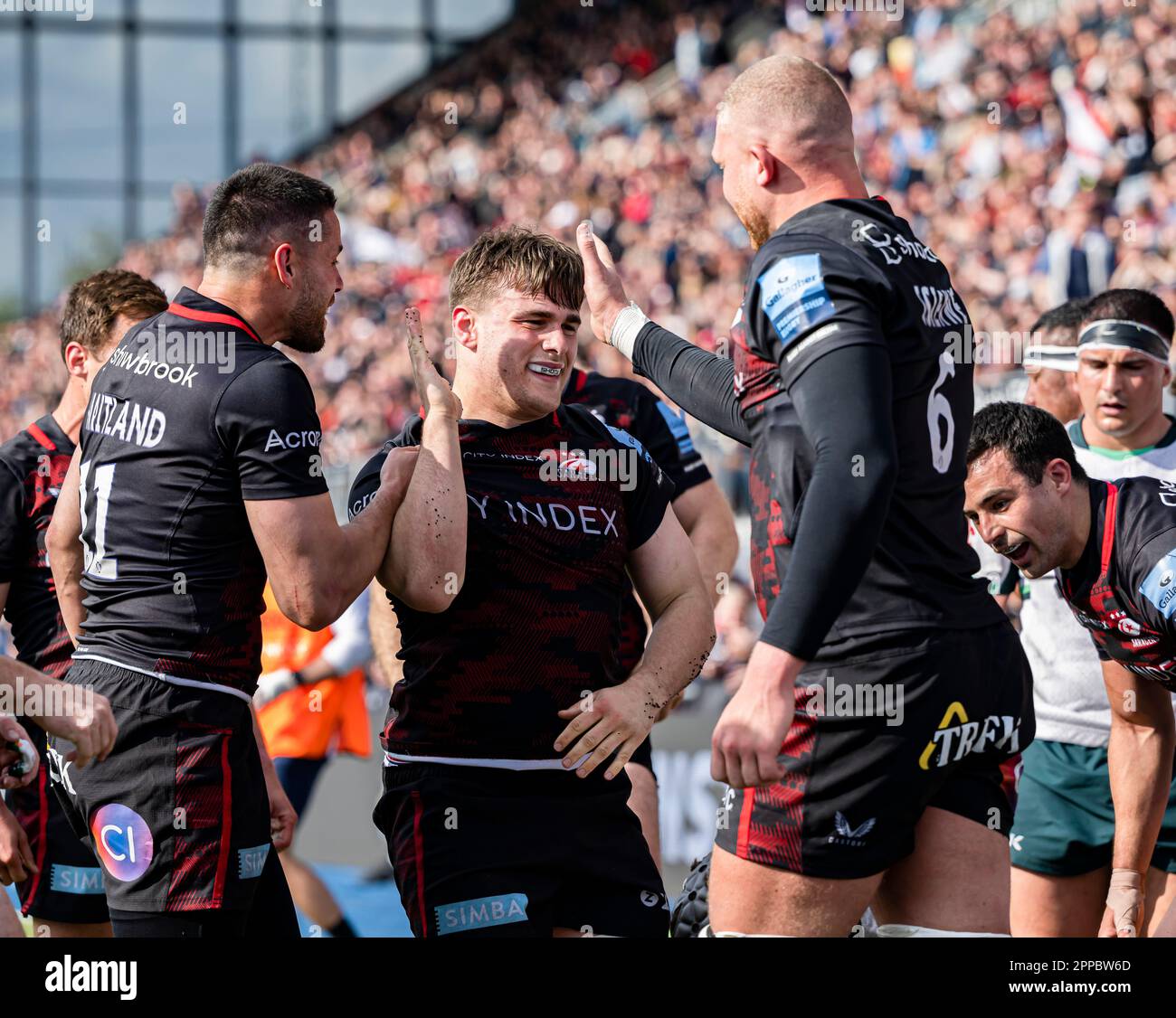 LONDON, UNITED KINGDOM. 23th, Apr 2023. Theo Dan of Saracens (centre ...