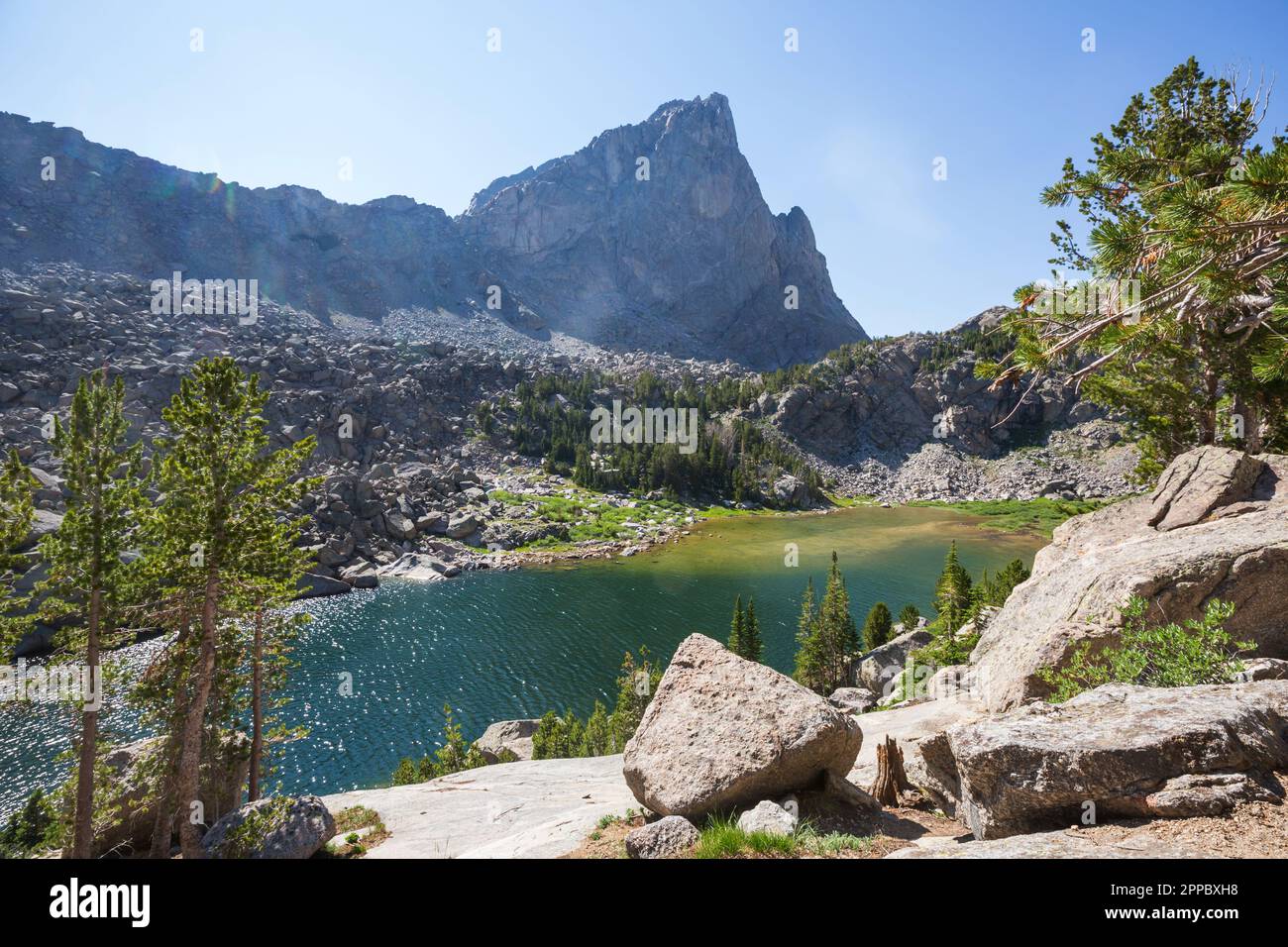 Hike in Wind River Range in Wyoming, USA. Summer season Stock Photo - Alamy