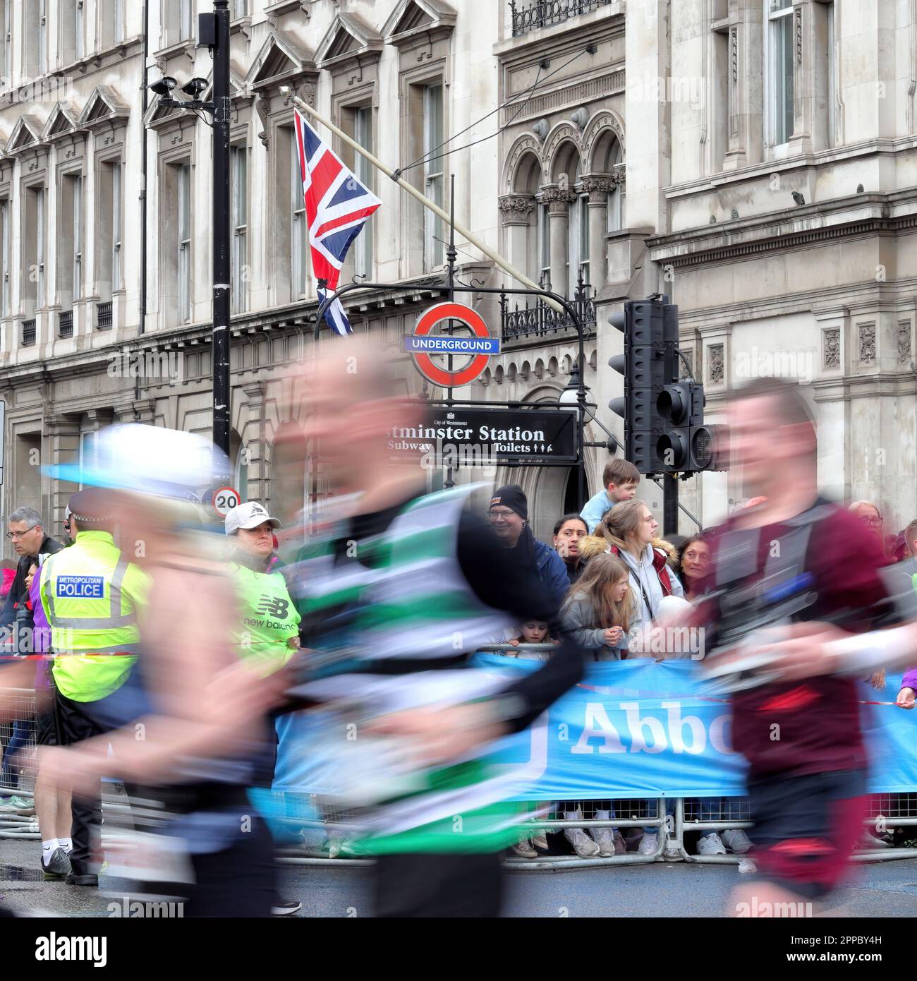 2023 london marathon april hi-res stock photography and images - Alamy