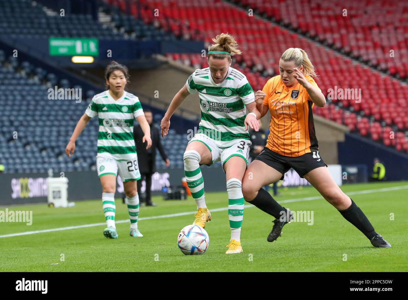 Scottish cup football final female hi-res stock photography and images ...