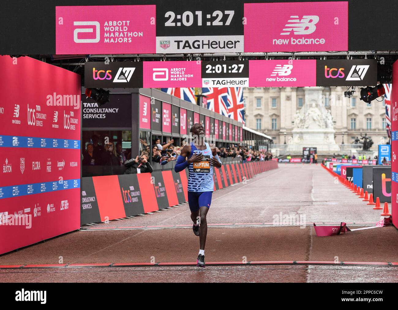 London, UK. 23rd Apr, 2023. Kelvin Kiptum of Kenya crosses the ...