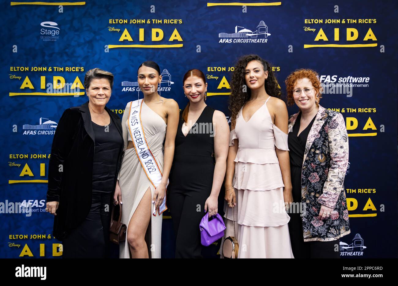 SCHEVENINGEN - Ona Moody, Zoey Ivory on the red carpet during the world ...