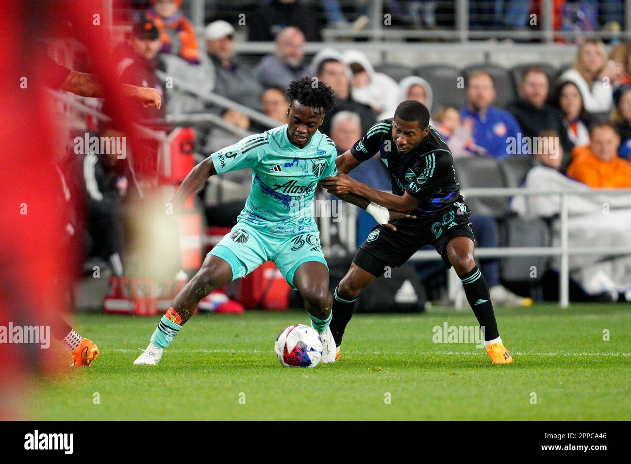 Portland Timbers midfielder Santiago Moreno (30) battles against FC ...