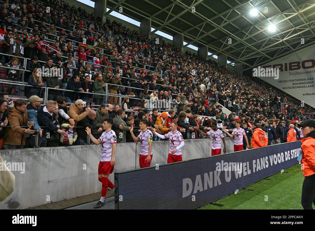 Cercle brugge fans hi-res stock photography and images - Alamy