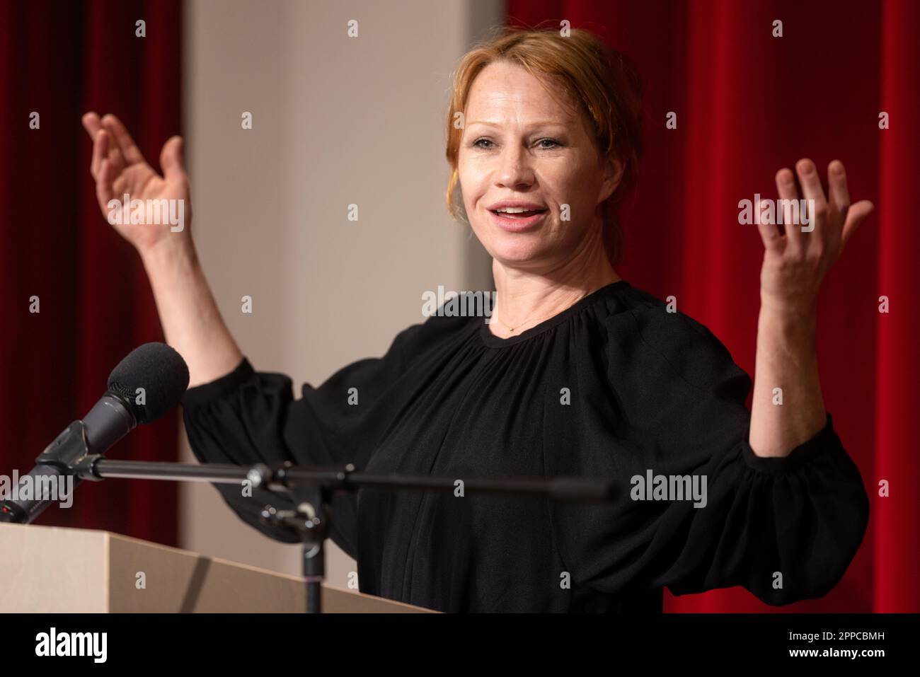 Weimar, Germany. 23rd Apr, 2023. Austrian actress Birgit Minichmayr (r ...