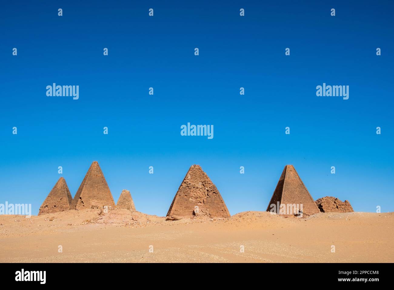 Royal Cemetery Pyramids at Jebel Barkal, Karima, Sudan Stock Photo - Alamy