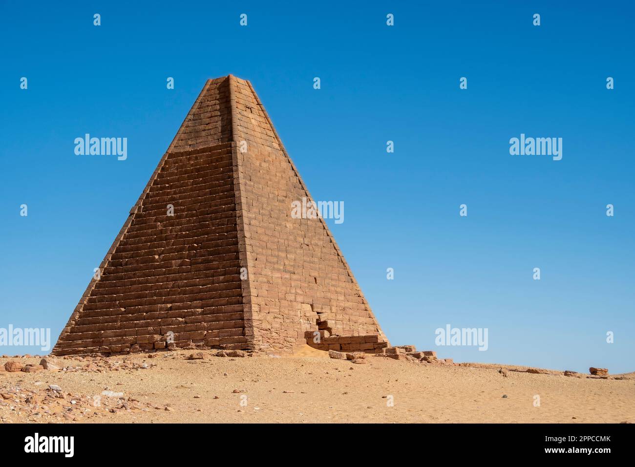 Royal Cemetery Pyramids at Jebel Barkal, Karima, Sudan Stock Photo - Alamy