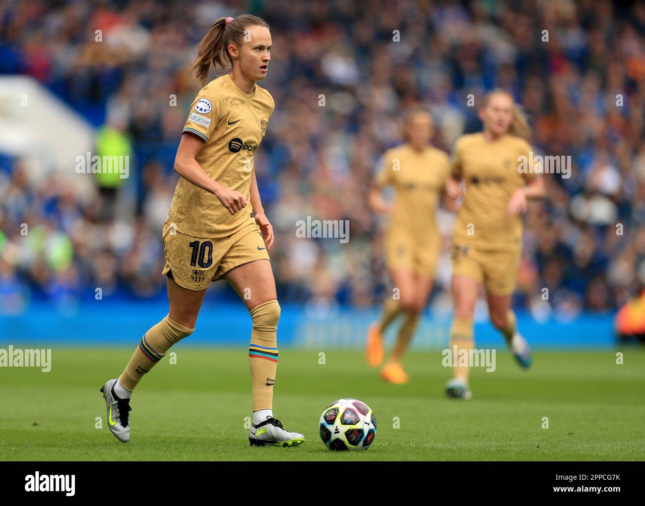 Barcelona's Caroline Graham Hansen in action during the UEFA Women's ...
