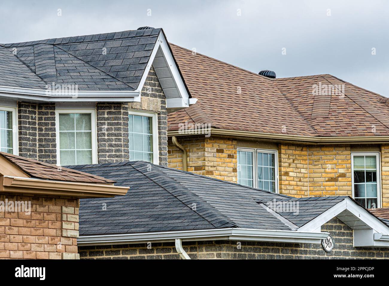 Canadian architecture. Quite a few Canadian housing estates with light ...