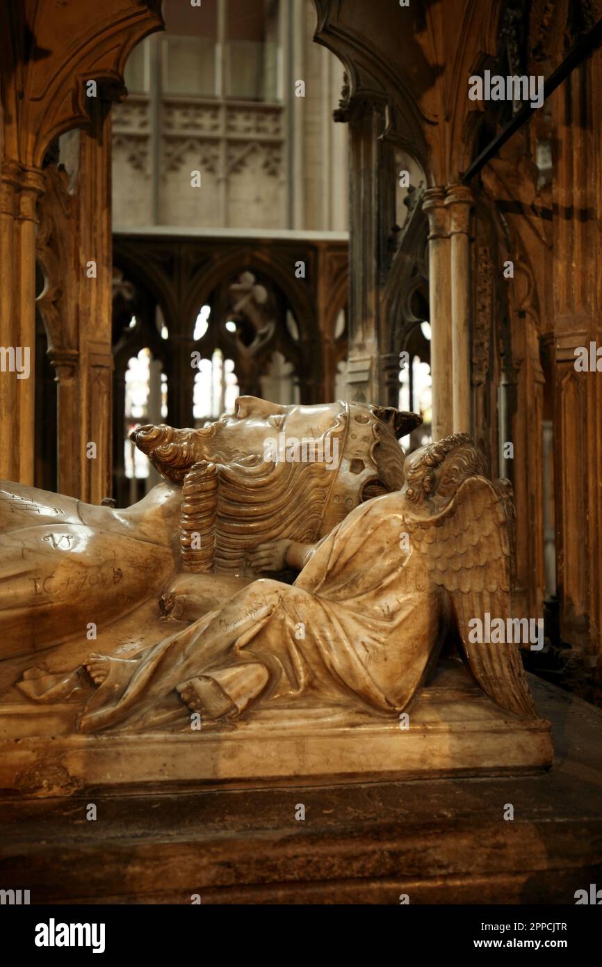 Tomb of King Edward II, brutally murdered in 1327, Gloucester cathedral ...
