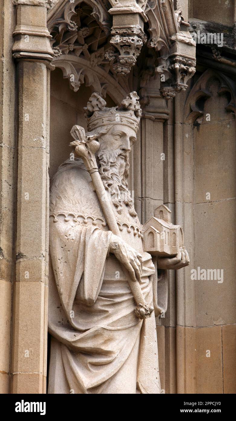 Exterior of Gloucester Cathedral. Statue of King Osric, made by J.F ...