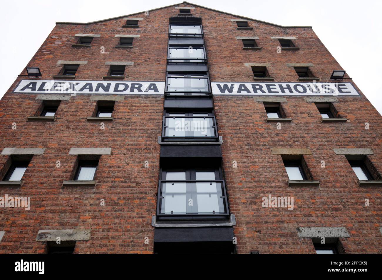 Alexandra warehouse alongside Sharpness canal, Gloucester Quays, Gloucester Docks, UK Stock ...