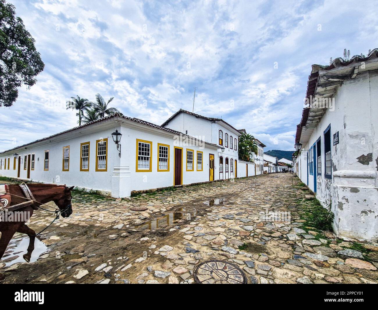 Streets and houses of historical center in Paraty, Rio de Janeiro ...