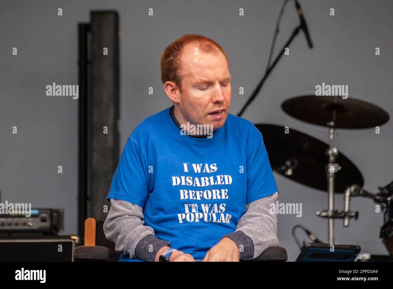 TRAFALGAR SQUARE, LONDON - 23 April 2023: Lost Voice Guy (Lee Ridley ...