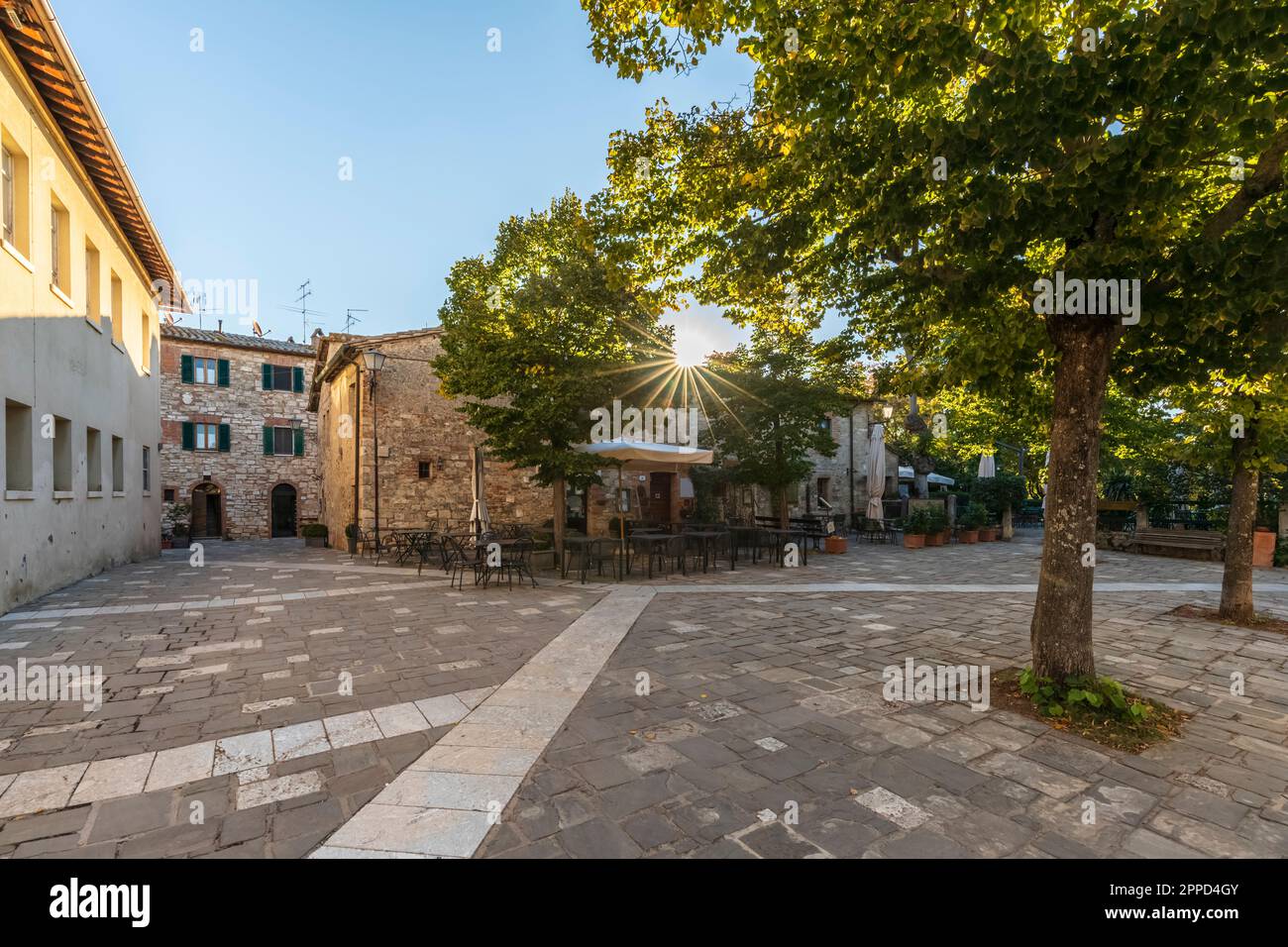 Empty town hi-res stock photography and images - Alamy