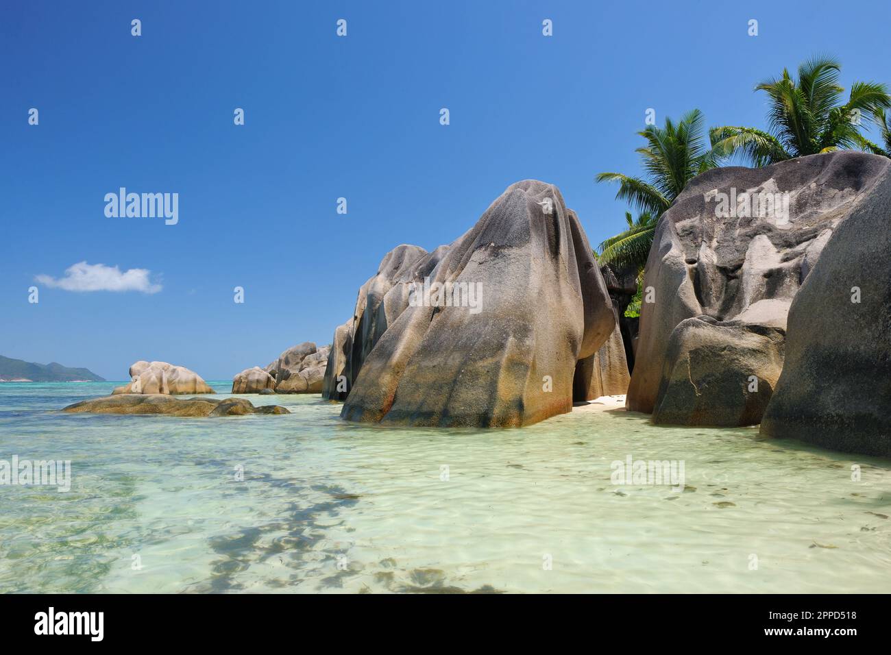 Seychelles, La Digue, Boulders on Anse Source dArgent beach Stock Photo ...