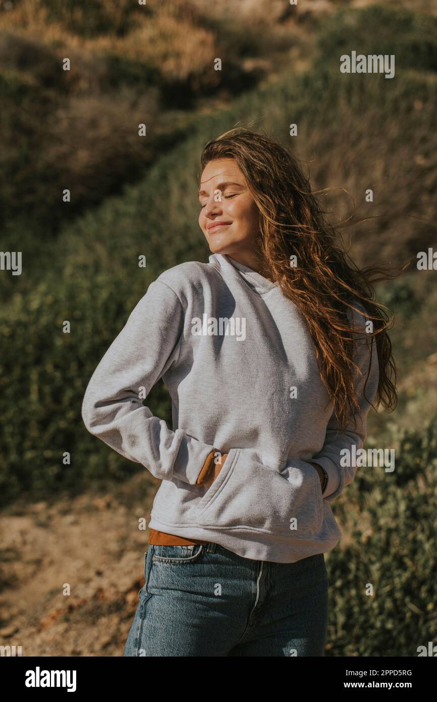 Hand in pockets hi-res stock photography and images - Alamy