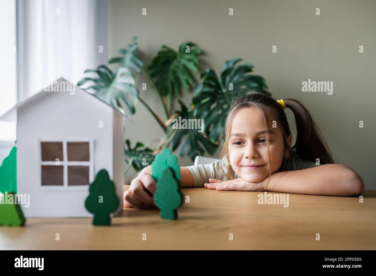 Girl models hi-res stock photography and images - Alamy