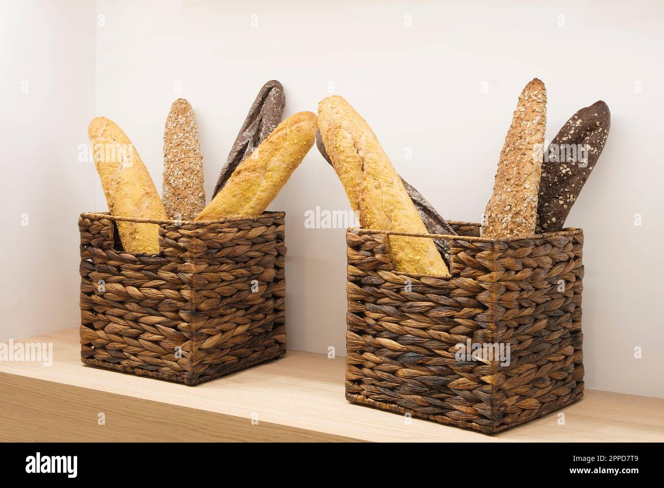 Baskets with bread hi-res stock photography and images - Alamy