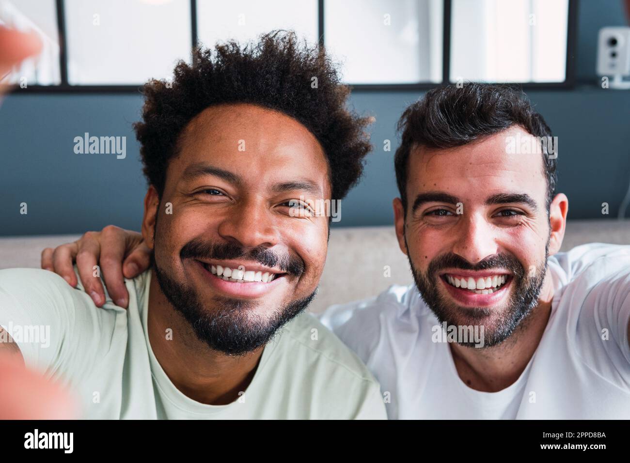 Multiracial best friends hi-res stock photography and images - Alamy