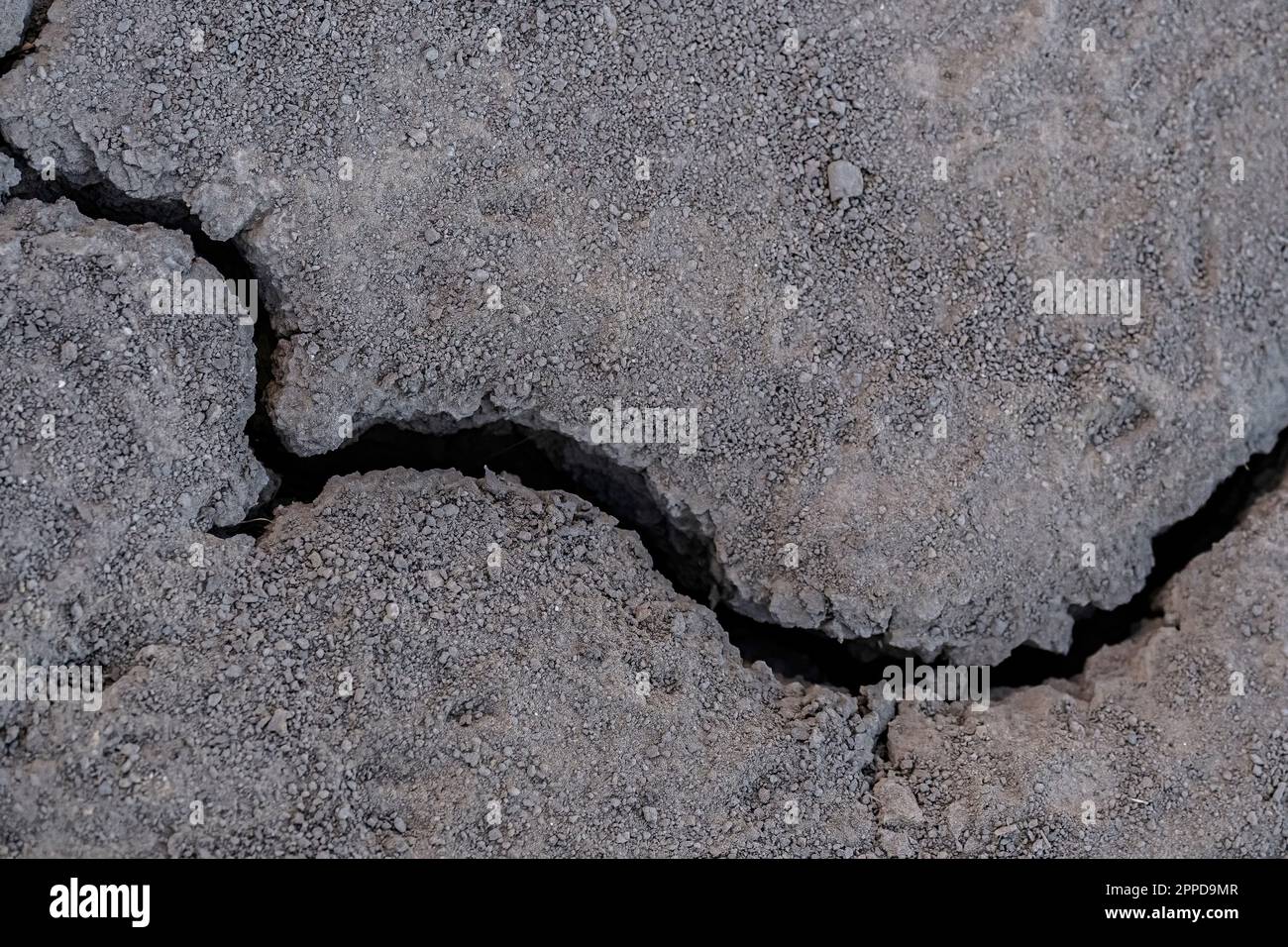 Land crack hi-res stock photography and images - Alamy