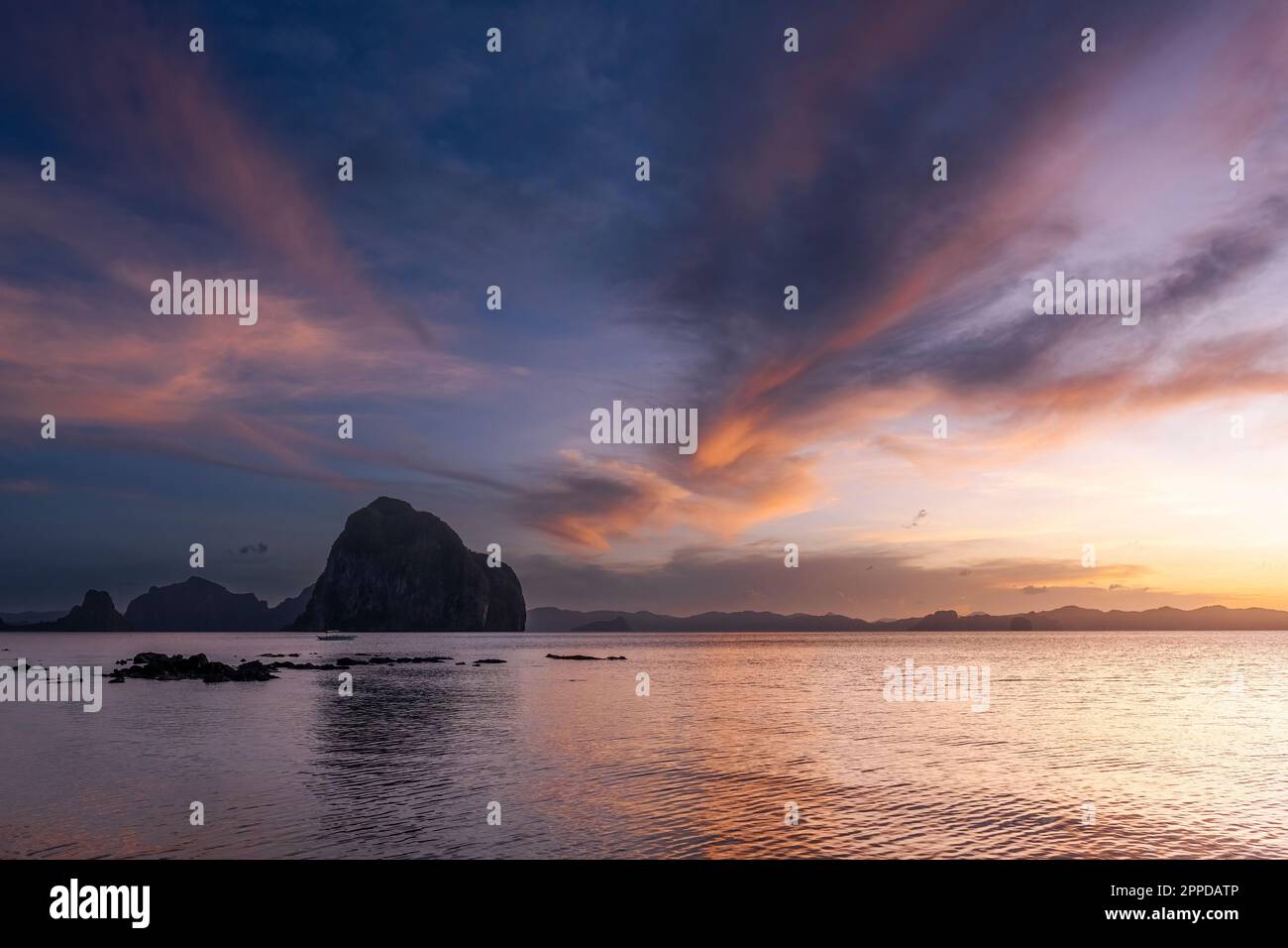 Scenic cliff view hi-res stock photography and images - Alamy