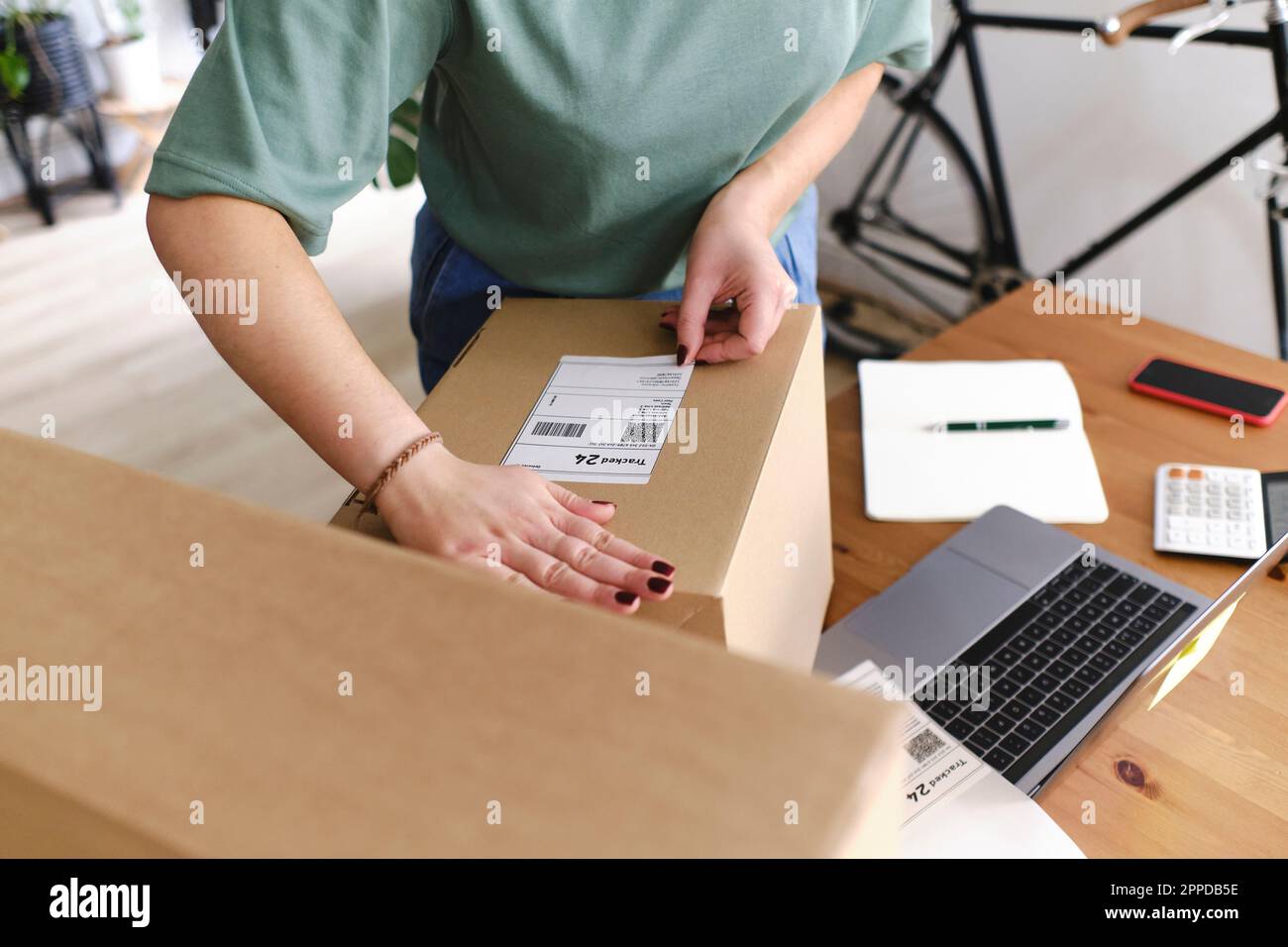 Shipment packing boxes hi-res stock photography and images - Alamy