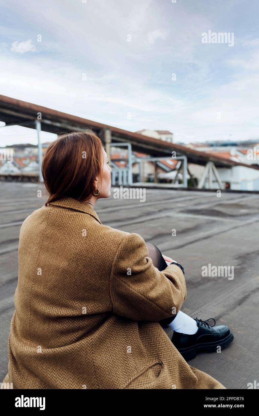 Woman building terrace hi-res stock photography and images - Alamy