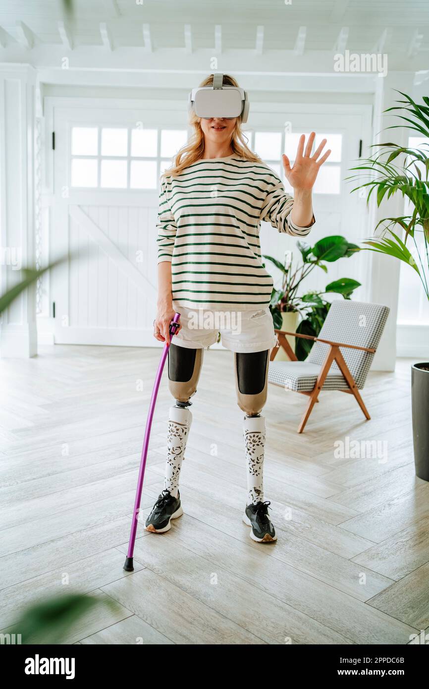 Vertical video woman walking through hi-res stock photography and images - Alamy
