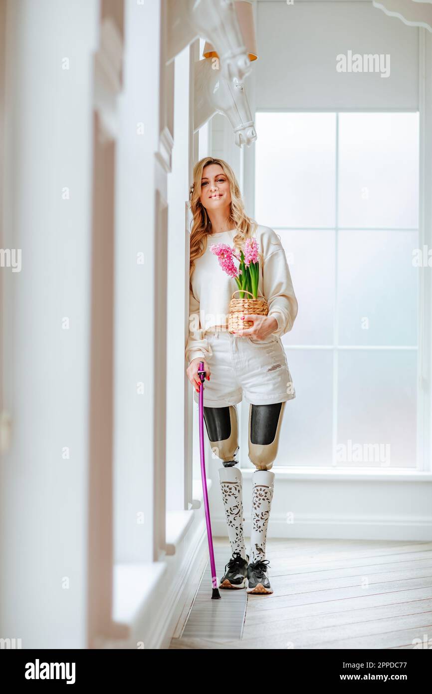 Prosthetic legs hi-res stock photography and images - Alamy