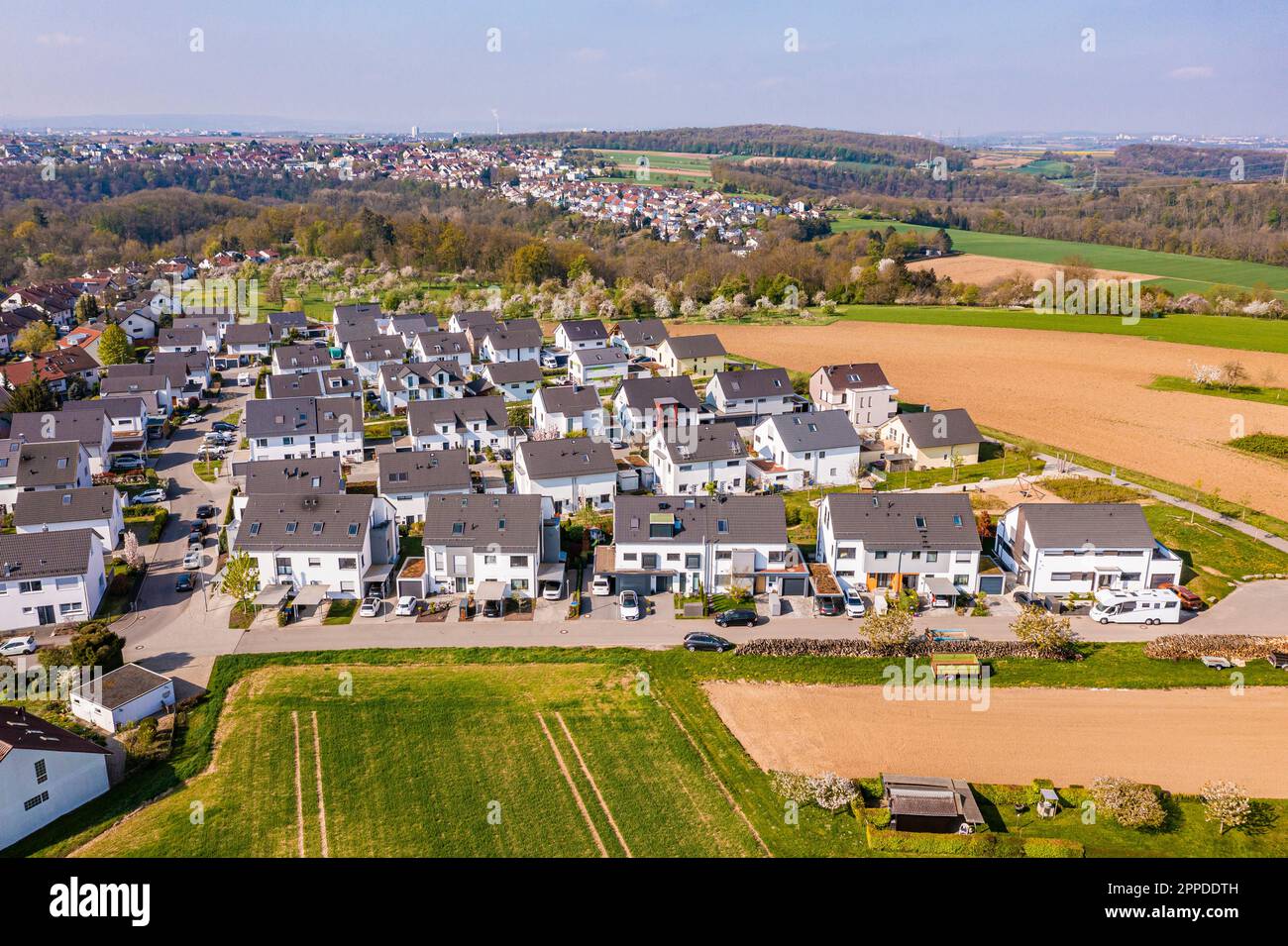 Modern housing development aerial view hi-res stock photography and ...