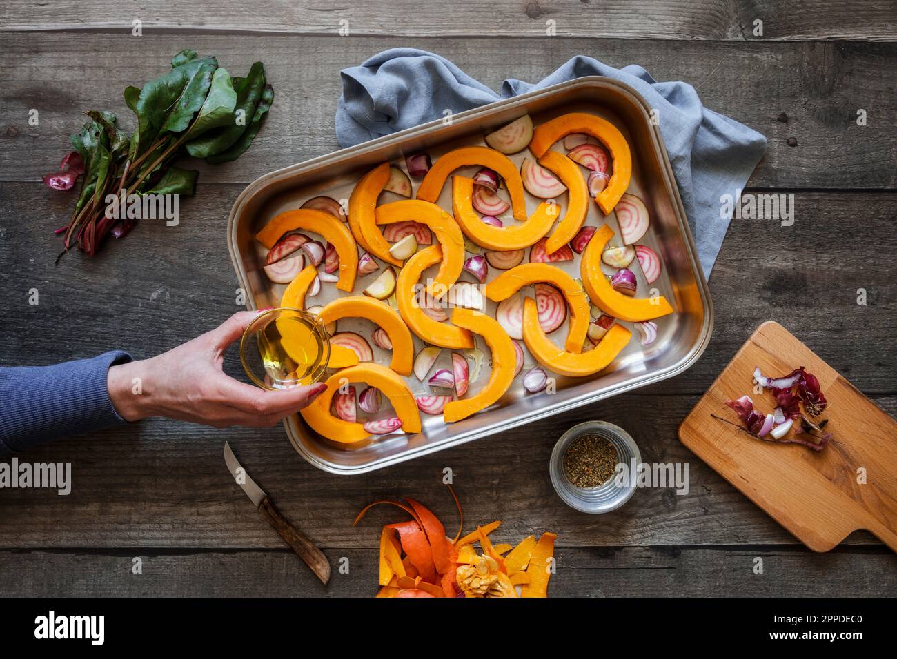 Woman onions studio hi-res stock photography and images - Alamy