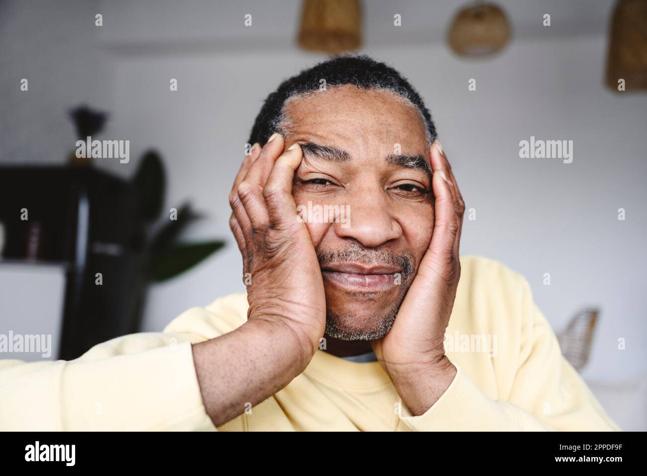 Hands mature man hi-res stock photography and images - Alamy
