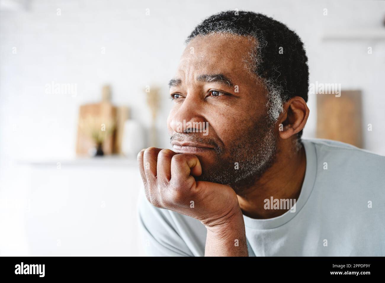 Single hand chin hi-res stock photography and images - Alamy