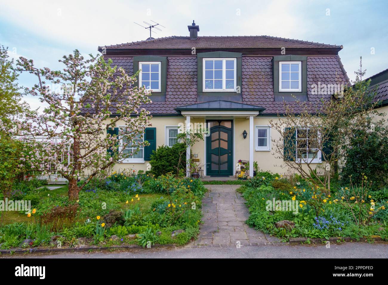 Front of house front facade of home house building structure hi-res ...
