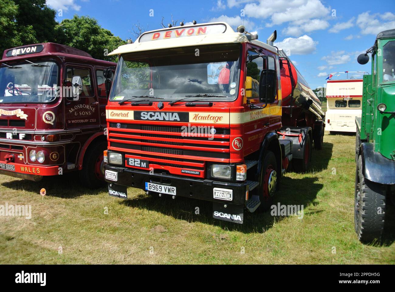 Scania 82m hi-res stock photography and images - Alamy