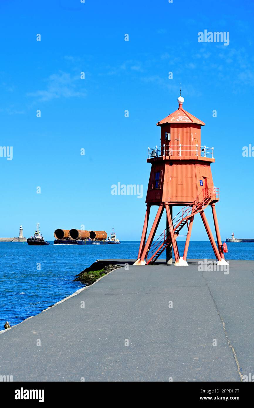 Massive barge hi-res stock photography and images - Alamy