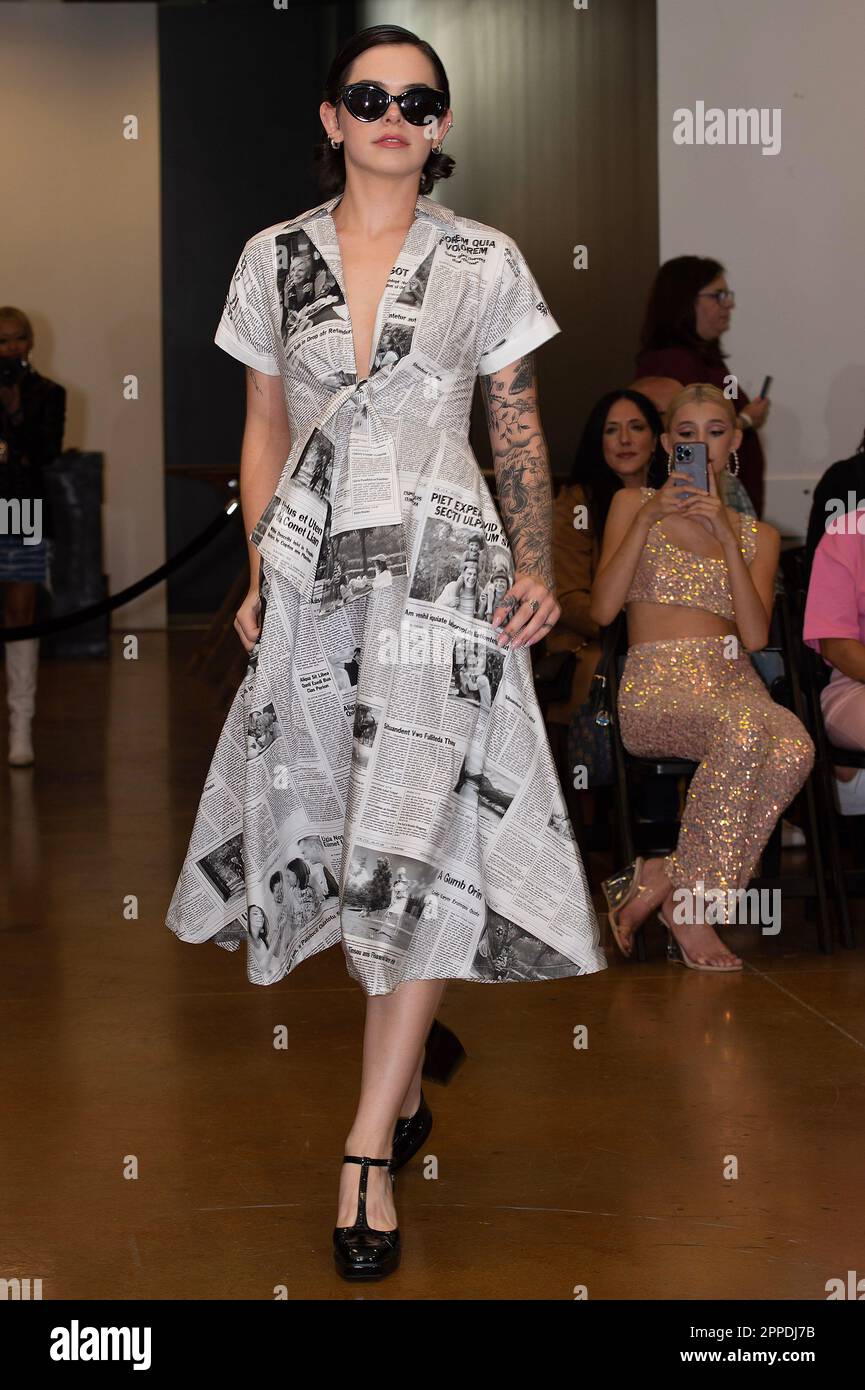 Female runway models 2023 hi-res stock photography and images - Alamy