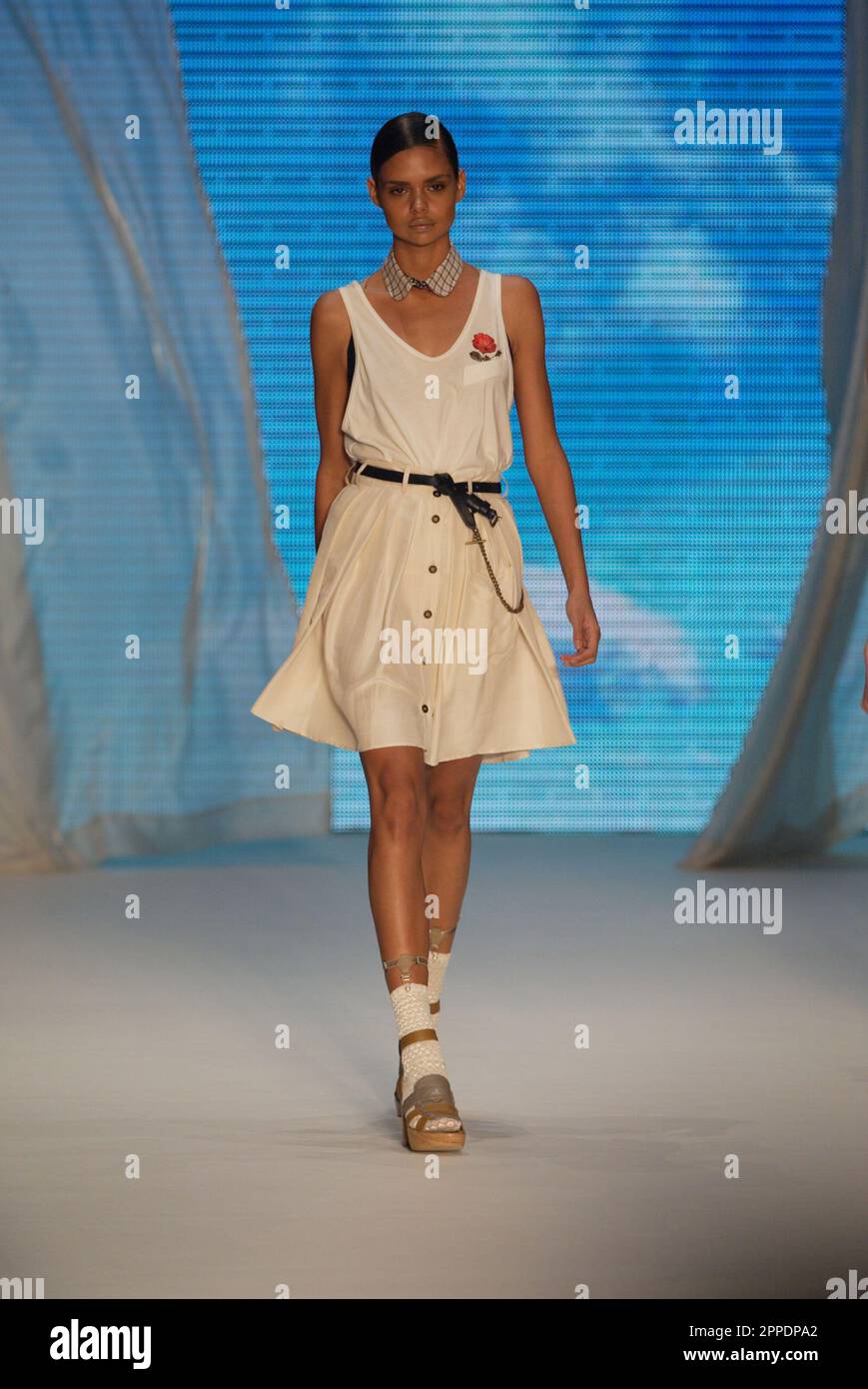 Samantha Harris, indigenous Australian model Rosemount Australian ...