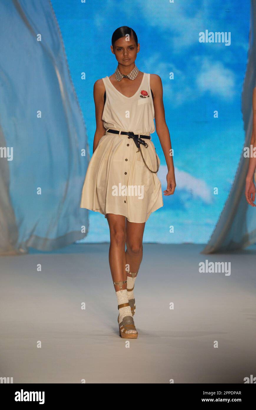 Samantha Harris, indigenous Australian model Rosemount Australian ...