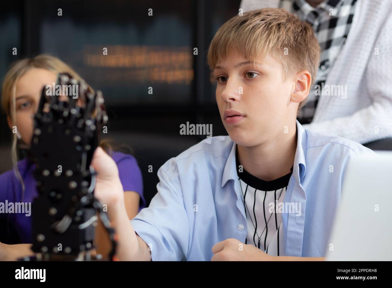 Ai classroom, teacher hi-res stock photography and images - Alamy