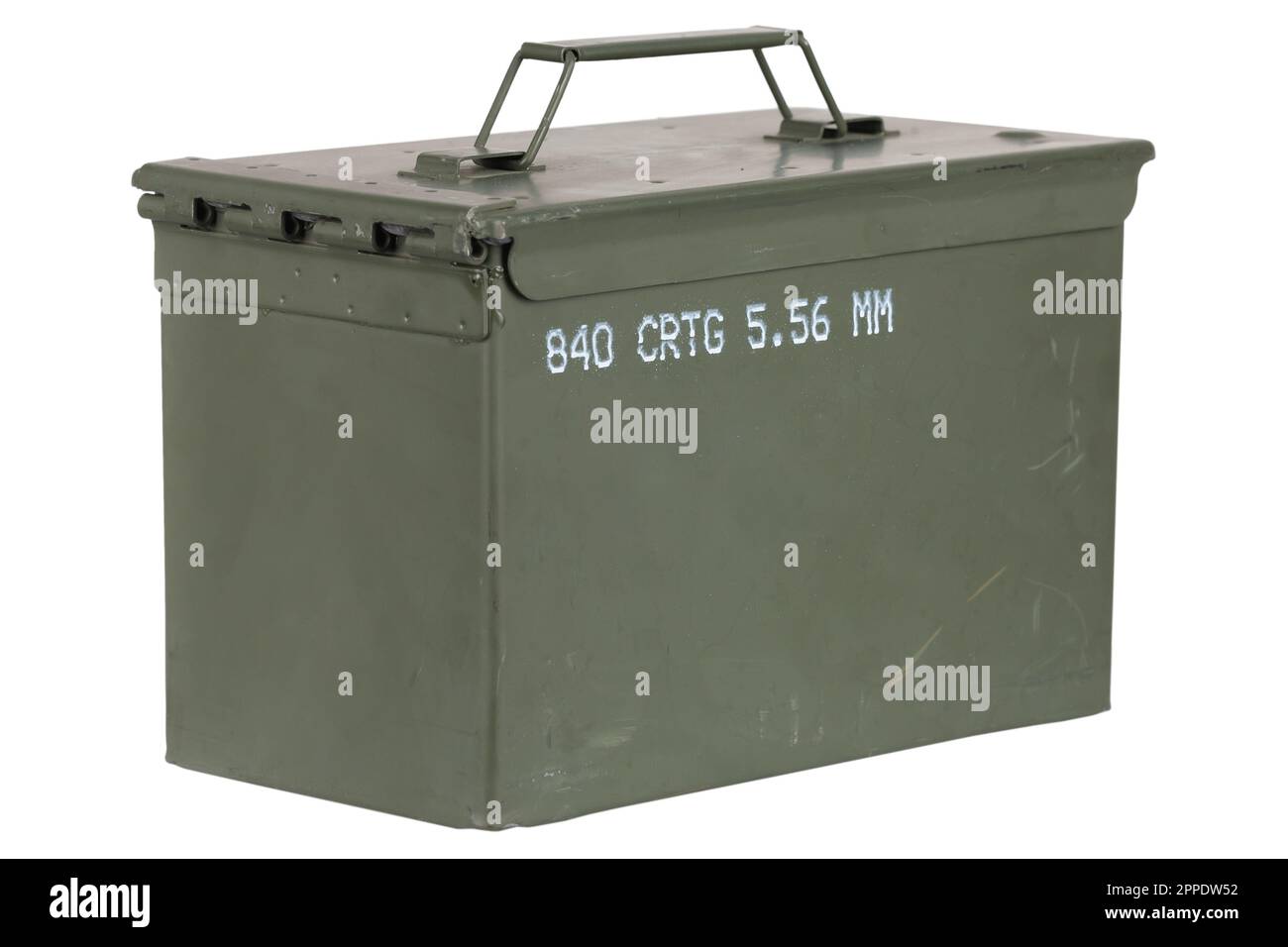 US army green metal ammo box for 840 5,56 mm cartridges isolated on white Stock Photo - Alamy