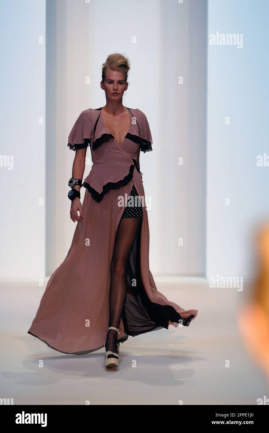Australian fashion week cooper hi-res stock photography and images - Alamy