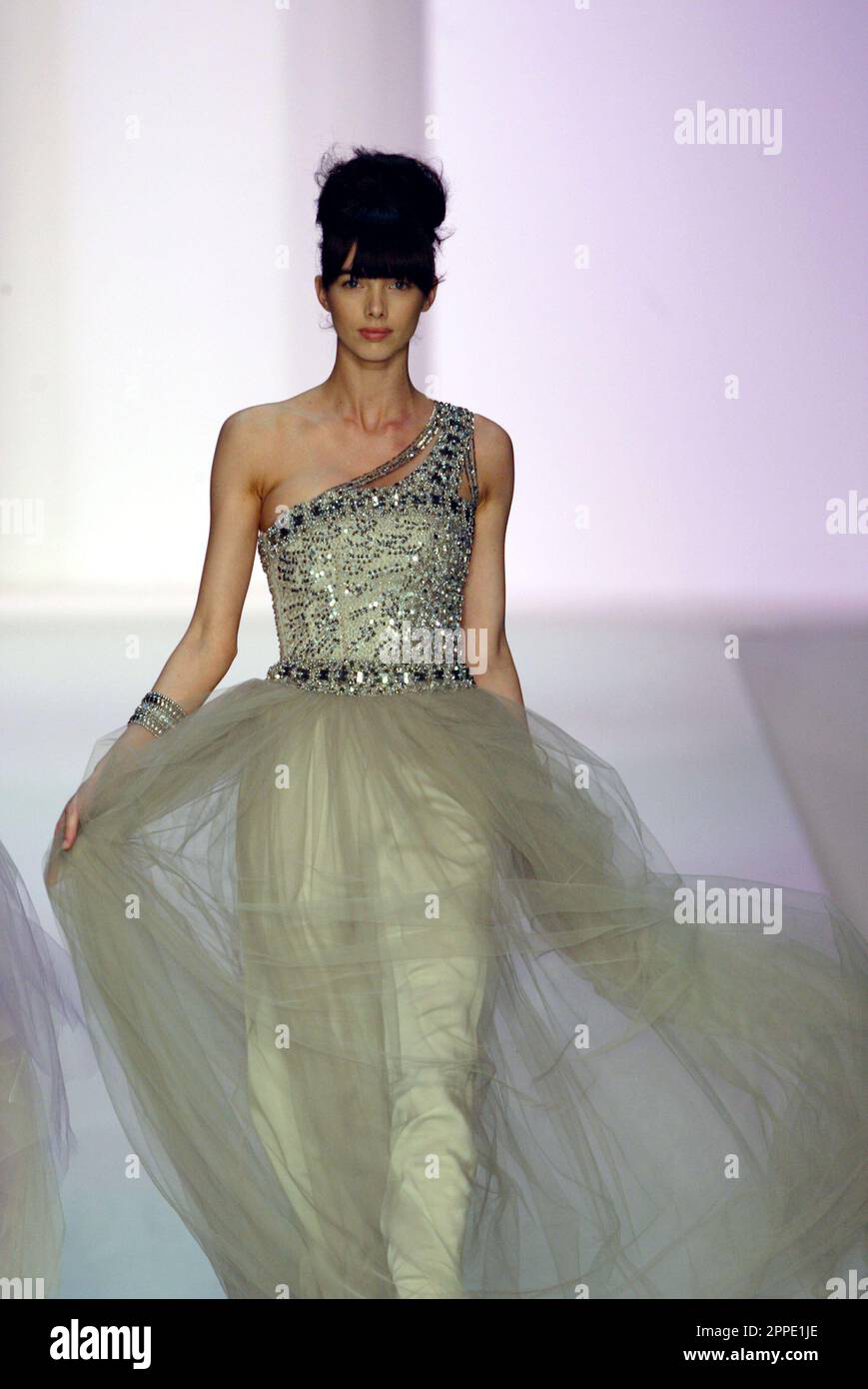 Model The gala opening on Day One of Rosemount Sydney Fashion Festival ...