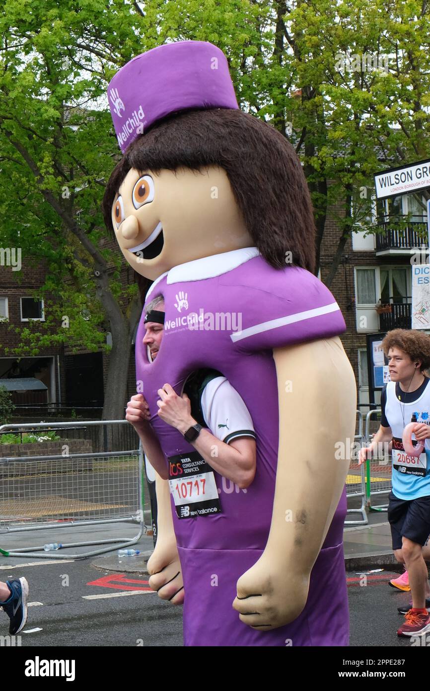 London, UK. 23rd April, 2023. Runners proceed along Jamaica Road, the ...