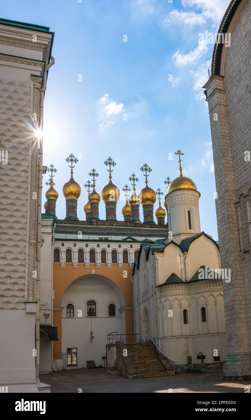 Golden domes of Upper Saviour Cathedral and Terem Churches at the Grand ...