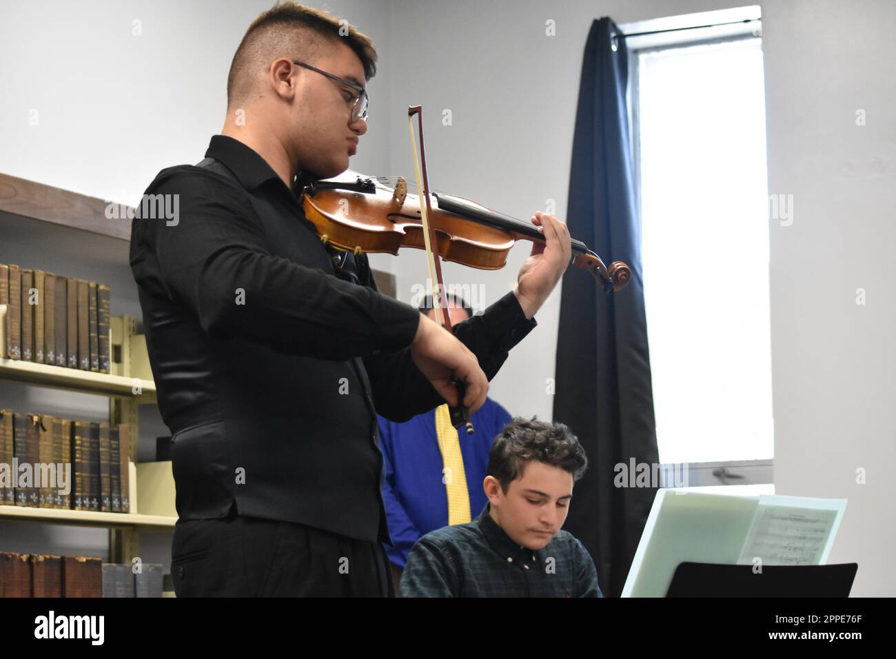 Fair Lawn, United States. 23rd Apr, 2023. Matt Vares (Left) and Nathan ...