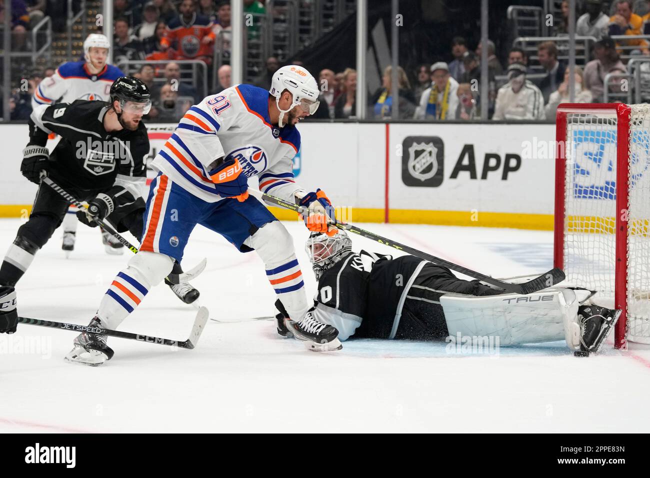 Edmonton Oilers left wing Evander Kane (91) shoots against Los Angeles ...