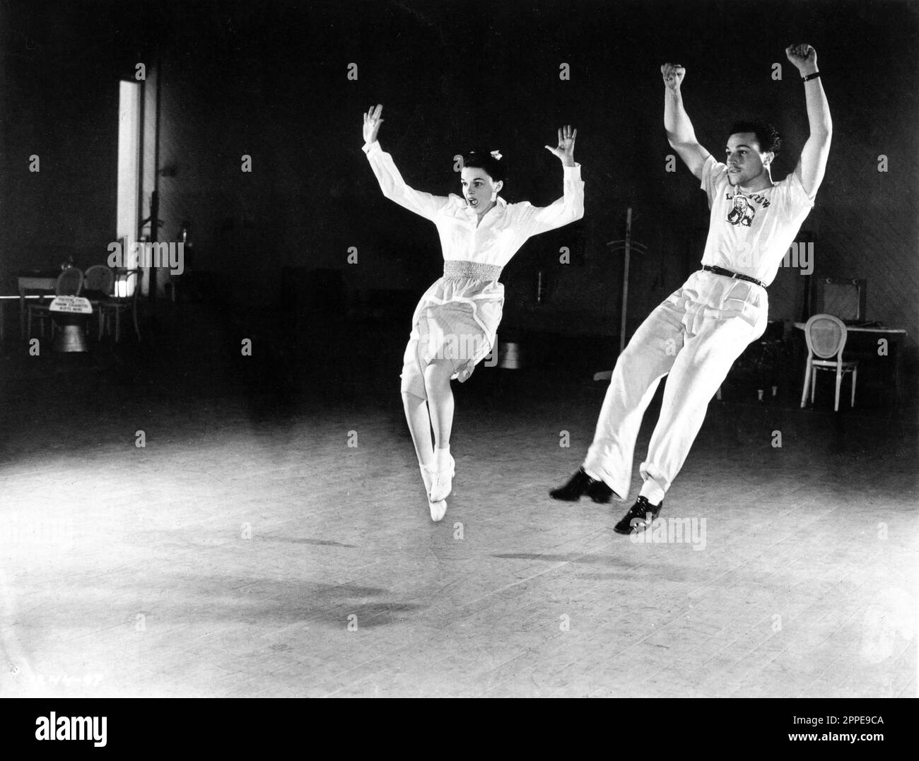 JUDY GARLAND and GENE KELLY dance rehearsal candid during production of ...