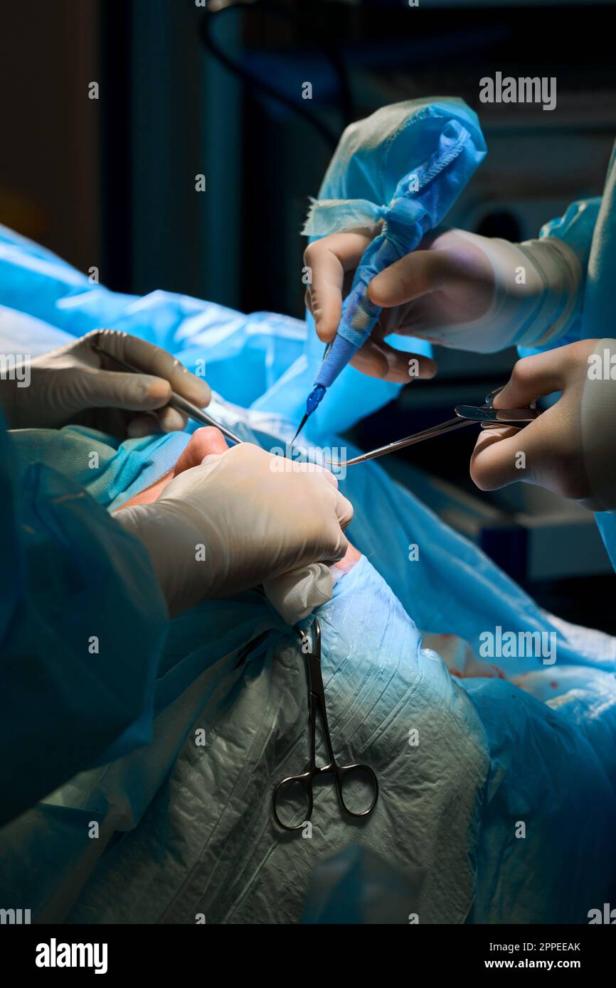 Surgical hand scrub hi-res stock photography and images - Alamy